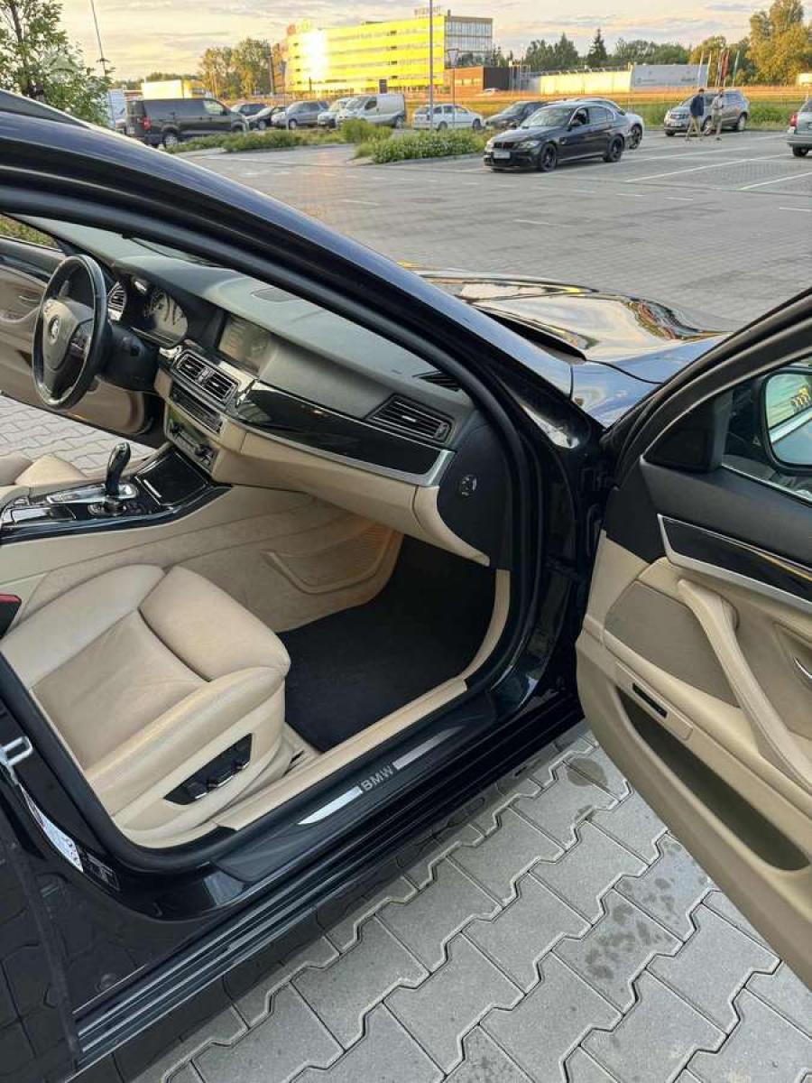 Melns BMW 530 2013 Viļņa, ar dzinēja tilpumu 2.99 L un nobraukumu 227 tūkst. km par 10300 €, foto 16 vietnē AUTOMOTO.COM.LV