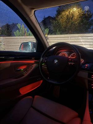 Melns BMW 530 2013 Viļņa, ar dzinēja tilpumu 2.99 L un nobraukumu 227 tūkst. km par 10300 €, foto 21 vietnē AUTOMOTO.COM.LV