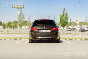Black BMW 530 2013 in Riga, with an engine capacity of 3.00 L and mileage of 307 thousand km for 9290 €, photo 8 on AUTOMOTO.COM.LV