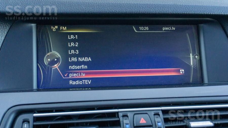 Black BMW 530 2013 in Riga, with an engine capacity of 3.00 L and mileage of 307 thousand km for 9290 €, photo 19 on AUTOMOTO.COM.LV