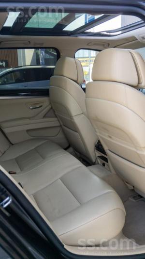 Black BMW 530 2013 in Riga, with an engine capacity of 3.00 L and mileage of 307 thousand km for 9290 €, photo 34 on AUTOMOTO.COM.LV