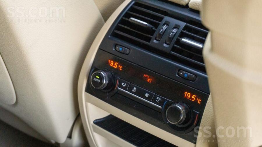 Black BMW 530 2013 in Riga, with an engine capacity of 3.00 L and mileage of 307 thousand km for 9290 €, photo 35 on AUTOMOTO.COM.LV