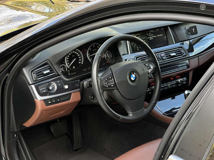 Melns BMW 530 2013 Viļņa, ar dzinēja tilpumu 2.99 L un nobraukumu 295 tūkst. km par 9690 €, foto 17 vietnē AUTOMOTO.COM.LV