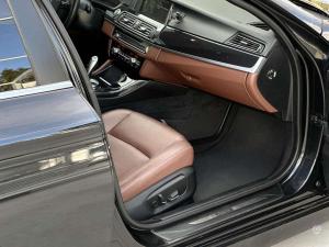 Melns BMW 530 2013 Viļņa, ar dzinēja tilpumu 2.99 L un nobraukumu 295 tūkst. km par 9690 €, foto 34 vietnē AUTOMOTO.COM.LV