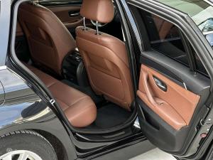 Melns BMW 530 2013 Viļņa, ar dzinēja tilpumu 2.99 L un nobraukumu 295 tūkst. km par 9690 €, foto 36 vietnē AUTOMOTO.COM.LV
