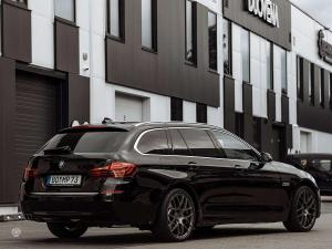 Black BMW 530 2013 in Vilnius, with an engine capacity of 2.99 L and mileage of 236 thousand km for 12500 €, photo 9 on AUTOMOTO.COM.LV