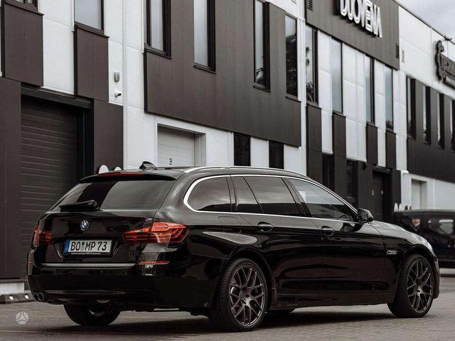 Black BMW 530 2013 in Vilnius, with an engine capacity of 2.99 L and mileage of 236 thousand km for 12500 €, photo 9 on AUTOMOTO.COM.LV