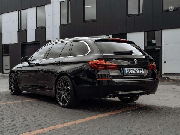 Black BMW 530 2013 in Vilnius, with an engine capacity of 2.99 L and mileage of 236 thousand km for 12500 €, photo 10 on AUTOMOTO.COM.LV