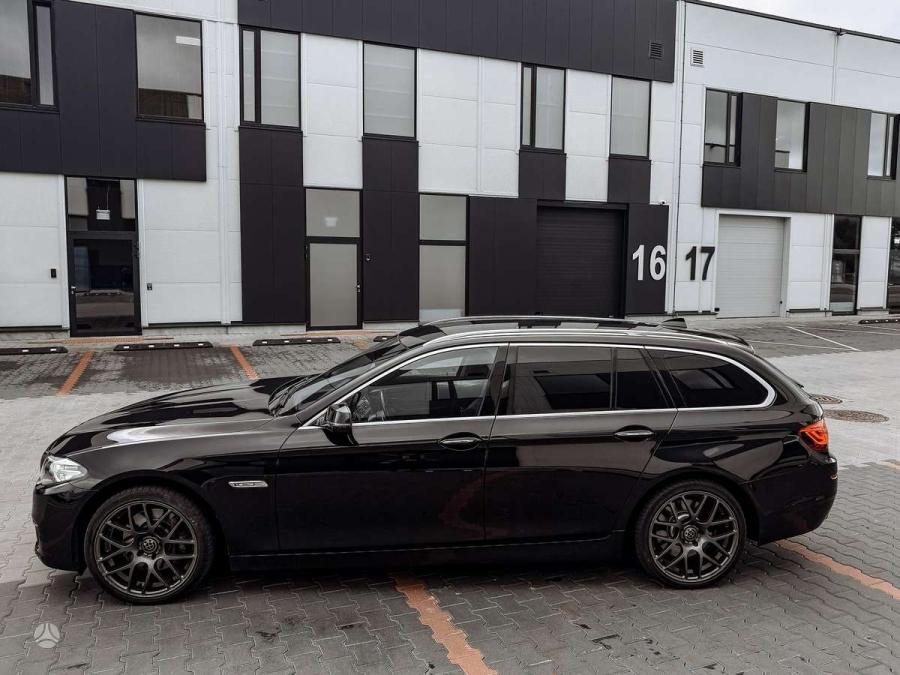 Black BMW 530 2013 in Vilnius, with an engine capacity of 2.99 L and mileage of 236 thousand km for 12500 €, photo 21 on AUTOMOTO.COM.LV