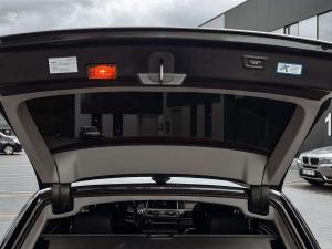 Black BMW 530 2013 in Vilnius, with an engine capacity of 2.99 L and mileage of 236 thousand km for 12500 €, photo 23 on AUTOMOTO.COM.LV