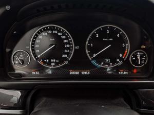 Black BMW 530 2013 in Vilnius, with an engine capacity of 2.99 L and mileage of 236 thousand km for 12500 €, photo 26 on AUTOMOTO.COM.LV