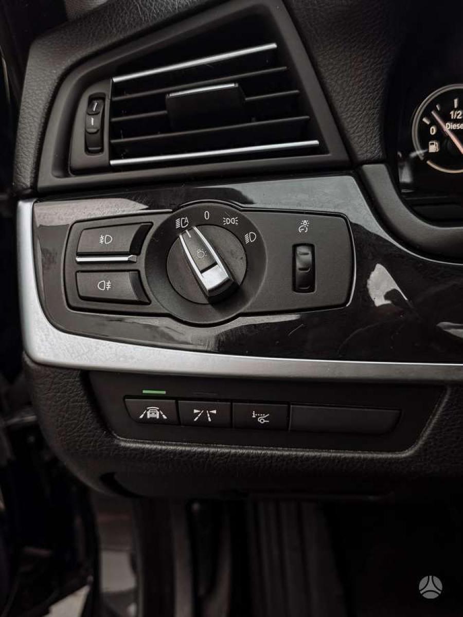 Black BMW 530 2013 in Vilnius, with an engine capacity of 2.99 L and mileage of 236 thousand km for 12500 €, photo 31 on AUTOMOTO.COM.LV