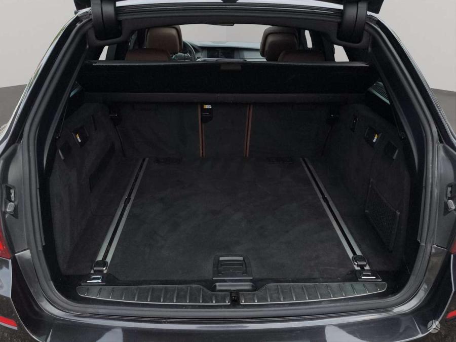 Black BMW 530 2013 in Vilnius, with an engine capacity of 3.00 L and mileage of 274 thousand km for 11499 €, photo 12 on AUTOMOTO.COM.LV