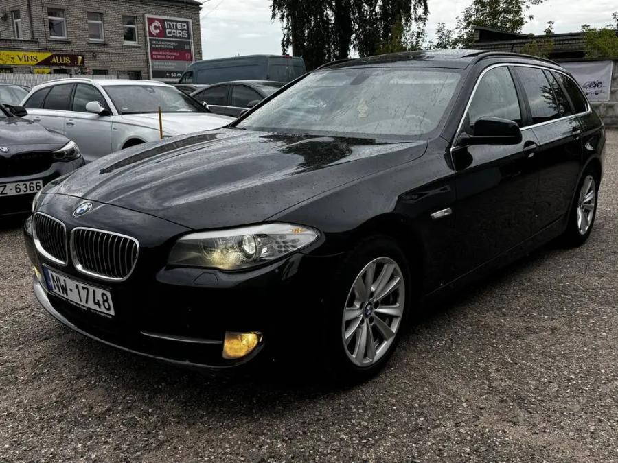 Black BMW 530 2013 in Daugavpils, with an engine capacity of 3.00 L and mileage of 268 thousand km for 6490 €, photo 4 on AUTOMOTO.COM.LV