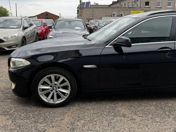 Black BMW 530 2013 in Daugavpils, with an engine capacity of 3.00 L and mileage of 268 thousand km for 6490 €, photo 7 on AUTOMOTO.COM.LV