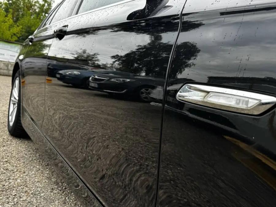 Black BMW 530 2013 in Daugavpils, with an engine capacity of 3.00 L and mileage of 268 thousand km for 6490 €, photo 13 on AUTOMOTO.COM.LV
