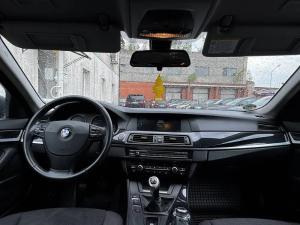 Black BMW 530 2013 in Daugavpils, with an engine capacity of 3.00 L and mileage of 268 thousand km for 6490 €, photo 14 on AUTOMOTO.COM.LV