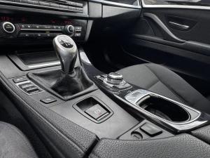 Black BMW 530 2013 in Daugavpils, with an engine capacity of 3.00 L and mileage of 268 thousand km for 6490 €, photo 17 on AUTOMOTO.COM.LV