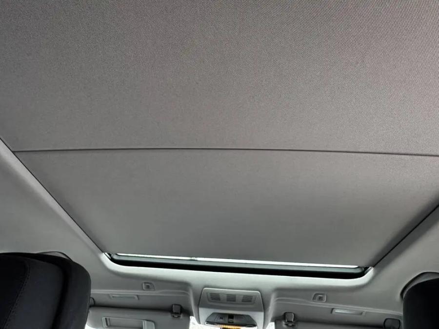Black BMW 530 2013 in Daugavpils, with an engine capacity of 3.00 L and mileage of 268 thousand km for 6490 €, photo 18 on AUTOMOTO.COM.LV