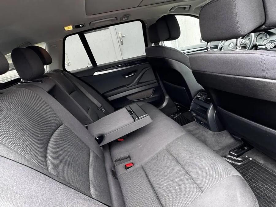 Black BMW 530 2013 in Daugavpils, with an engine capacity of 3.00 L and mileage of 268 thousand km for 6490 €, photo 24 on AUTOMOTO.COM.LV