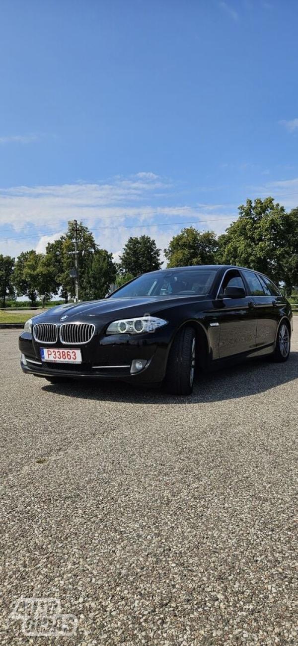 Black BMW 530 2013 in Vilnius, with an engine capacity of 3.00 L and mileage of 261 thousand km for 9290 €, photo 3 on AUTOMOTO.COM.LV