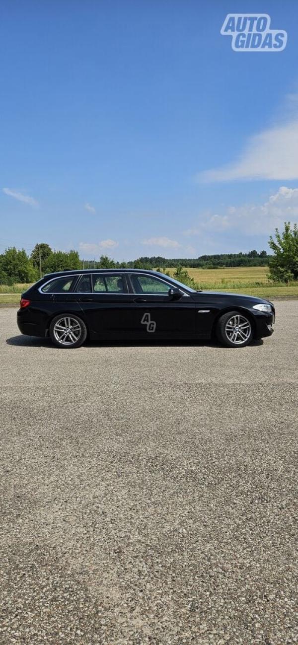 Black BMW 530 2013 in Vilnius, with an engine capacity of 3.00 L and mileage of 261 thousand km for 9290 €, photo 6 on AUTOMOTO.COM.LV