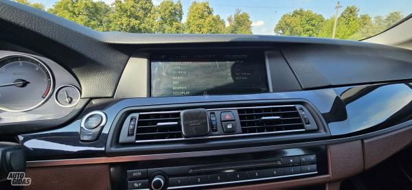 Black BMW 530 2013 in Vilnius, with an engine capacity of 3.00 L and mileage of 261 thousand km for 9290 €, photo 8 on AUTOMOTO.COM.LV