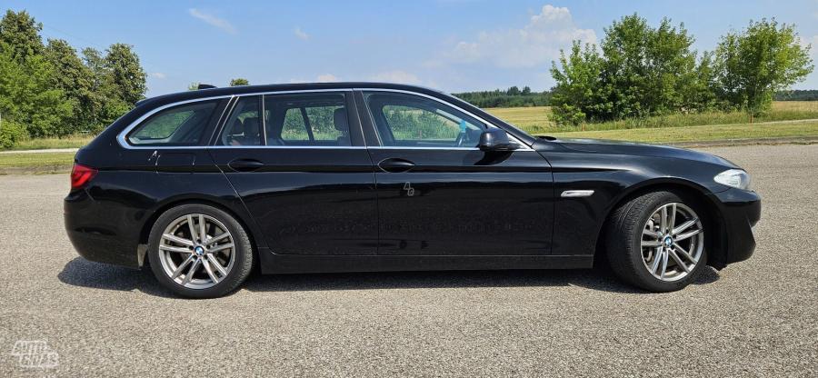 Black BMW 530 2013 in Vilnius, with an engine capacity of 3.00 L and mileage of 261 thousand km for 9290 €, photo 8 on AUTOMOTO.COM.LV