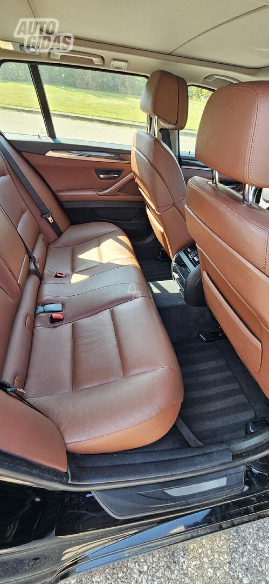 Black BMW 530 2013 in Vilnius, with an engine capacity of 3.00 L and mileage of 261 thousand km for 9290 €, photo 17 on AUTOMOTO.COM.LV