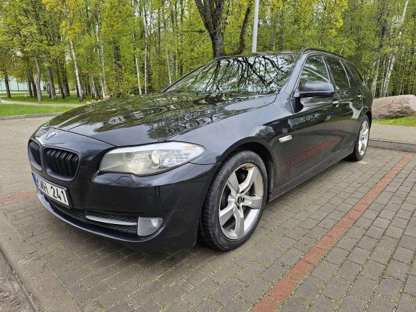 Melns BMW 530 2013 Kauņa, ar dzinēja tilpumu 2.99 L un nobraukumu 415 tūkst. km par 8999 €, foto 1 vietnē AUTOMOTO.COM.LV