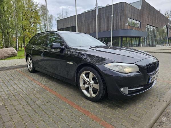 Melns BMW 530 2013 Kauņa, ar dzinēja tilpumu 2.99 L un nobraukumu 415 tūkst. km par 8999 €, foto 6 vietnē AUTOMOTO.COM.LV