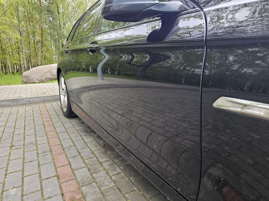 Black BMW 530 2013 in Kaunas, with an engine capacity of 2.99 L and mileage of 415 thousand km for 8999 €, photo 14 on AUTOMOTO.COM.LV