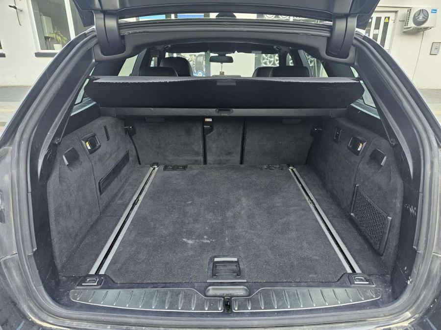 Black BMW 530 2013 in Kaunas, with an engine capacity of 2.99 L and mileage of 415 thousand km for 8999 €, photo 23 on AUTOMOTO.COM.LV