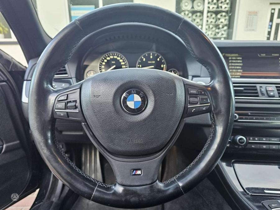 Black BMW 530 2013 in Kaunas, with an engine capacity of 2.99 L and mileage of 415 thousand km for 8999 €, photo 27 on AUTOMOTO.COM.LV