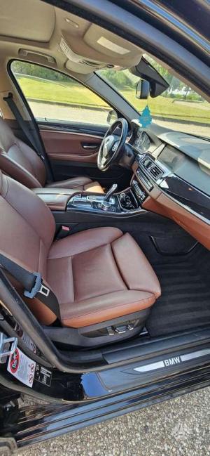 Black BMW 530 2013 in Vilnius, with an engine capacity of 2.99 L and mileage of 261 thousand km for 9090 €, photo 16 on AUTOMOTO.COM.LV