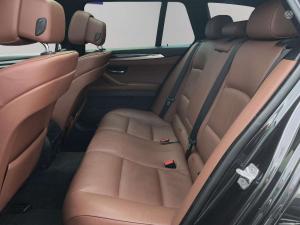 Melns BMW 530 2013 Viļņa, ar dzinēja tilpumu 3.00 L un nobraukumu 274 tūkst. km par 11499 €, foto 13 vietnē AUTOMOTO.COM.LV