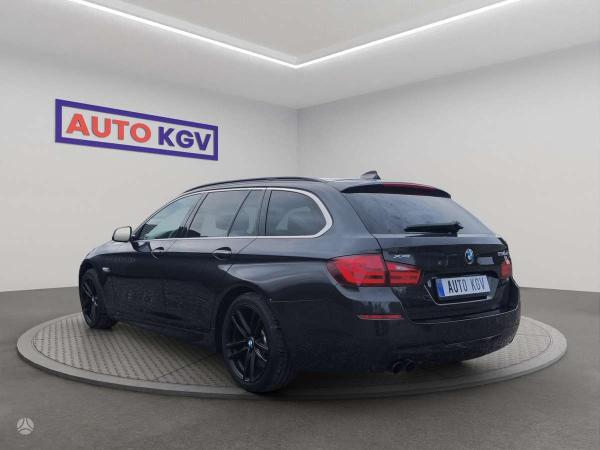 Black BMW 530 2013 in Klaipeda, with an engine capacity of 3.00 L and mileage of 274 thousand km for 11499 €, photo 4 on AUTOMOTO.COM.LV