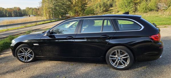 BMW 530 2013 in Vilnius on AUTOMOTO.COM.LV Black BMW 530 2013 in Vilnius, with an engine capacity of 3.00 L and mileage of 261 thousand km for 9790 €, photo 5 on AUTOMOTO.COM.LV