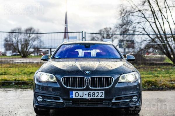 Black BMW 530 2014 in Riga, with an engine capacity of 3.00 L and mileage of 269 thousand km for 14990 €, photo 3 on AUTOMOTO.COM.LV