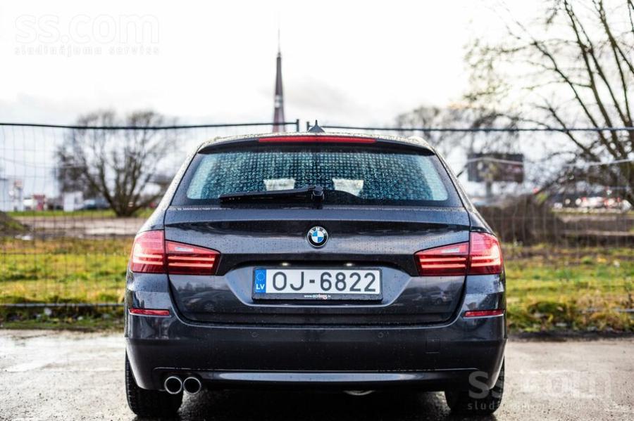 Black BMW 530 2014 in Riga, with an engine capacity of 3.00 L and mileage of 269 thousand km for 14990 €, photo 8 on AUTOMOTO.COM.LV