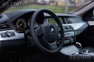 Black BMW 530 2014 in Riga, with an engine capacity of 3.00 L and mileage of 269 thousand km for 14990 €, photo 12 on AUTOMOTO.COM.LV