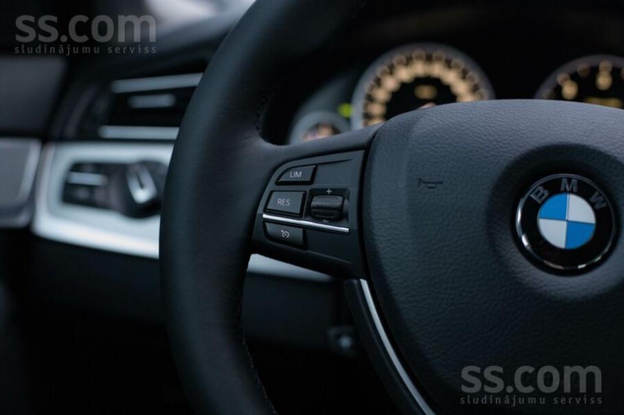 Black BMW 530 2014 in Riga, with an engine capacity of 3.00 L and mileage of 269 thousand km for 14990 €, photo 17 on AUTOMOTO.COM.LV