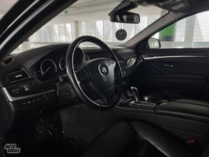 Black BMW 530 2014 in Vilnius, with an engine capacity of 3.00 L and mileage of 280 thousand km for 10500 €, photo 6 on AUTOMOTO.COM.LV