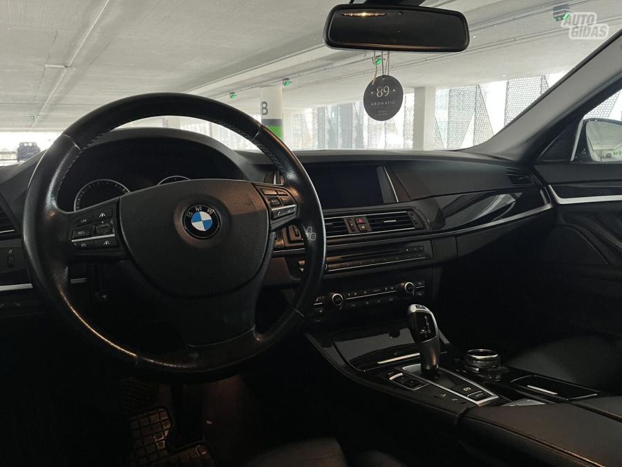 Black BMW 530 2014 in Vilnius, with an engine capacity of 3.00 L and mileage of 280 thousand km for 10500 €, photo 8 on AUTOMOTO.COM.LV