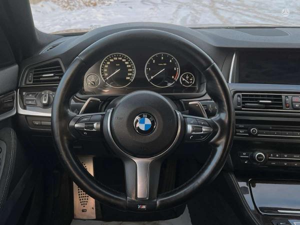Black BMW 530 2014 in Vilnius, with an engine capacity of 2.99 L and mileage of 291 thousand km for 9300 €, photo 11 on AUTOMOTO.COM.LV
