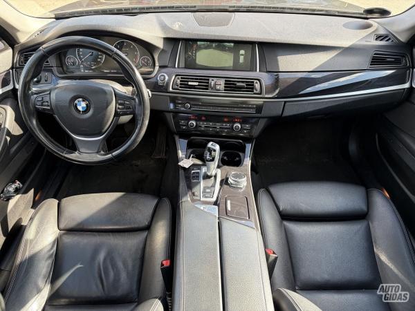 Black BMW 530 2014 in Vilnius, with an engine capacity of 3.00 L and mileage of 287 thousand km for 10400 €, photo 5 on AUTOMOTO.COM.LV