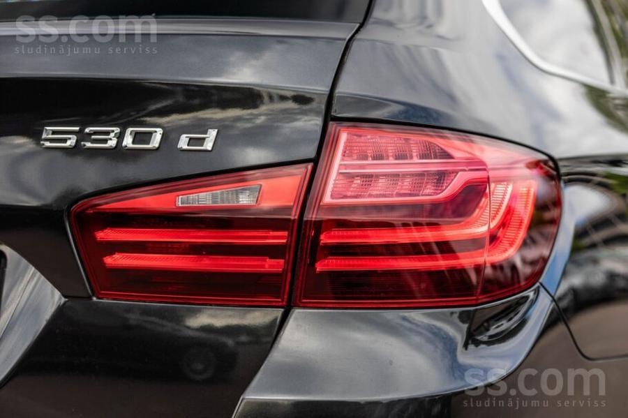 Melns BMW 530 2014 Rīga, ar dzinēja tilpumu 3.00 L un nobraukumu 236 tūkst. km par 12990 €, foto 32 vietnē AUTOMOTO.COM.LV