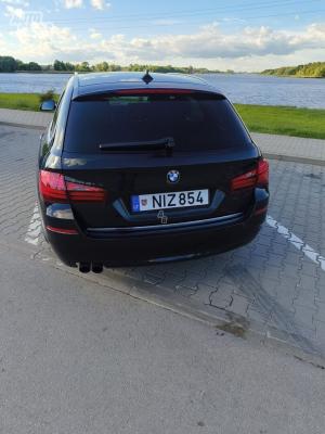 Black BMW 530 2014 in Siauliai, with an engine capacity of 3.00 L and mileage of 301 thousand km for 11800 €, photo 5 on AUTOMOTO.COM.LV