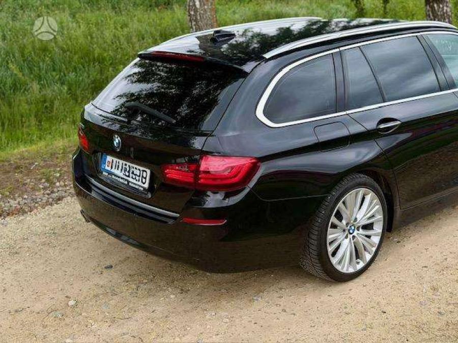 Black BMW 530 2014 in Siauliai, with an engine capacity of 2.99 L and mileage of 284 thousand km for 10999 €, photo 12 on AUTOMOTO.COM.LV