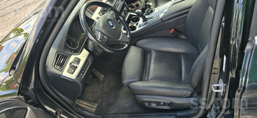 Black BMW 530 2014 in Riga, with an engine capacity of 3.00 L and mileage of 218 thousand km for 17350 €, photo 9 on AUTOMOTO.COM.LV